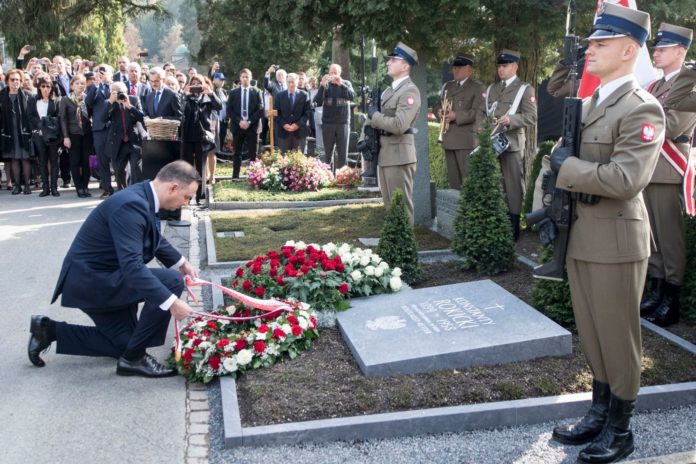 Polish Leader Honors WWII Diplomat Who Tried To Help Jews – The Yeshiva ...