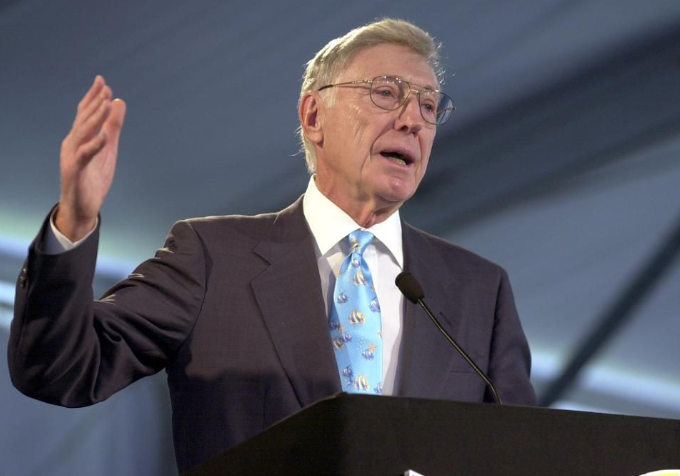 Billionaire Bernie Marcus To Donate Majority Of Fortune, Support Trump ...