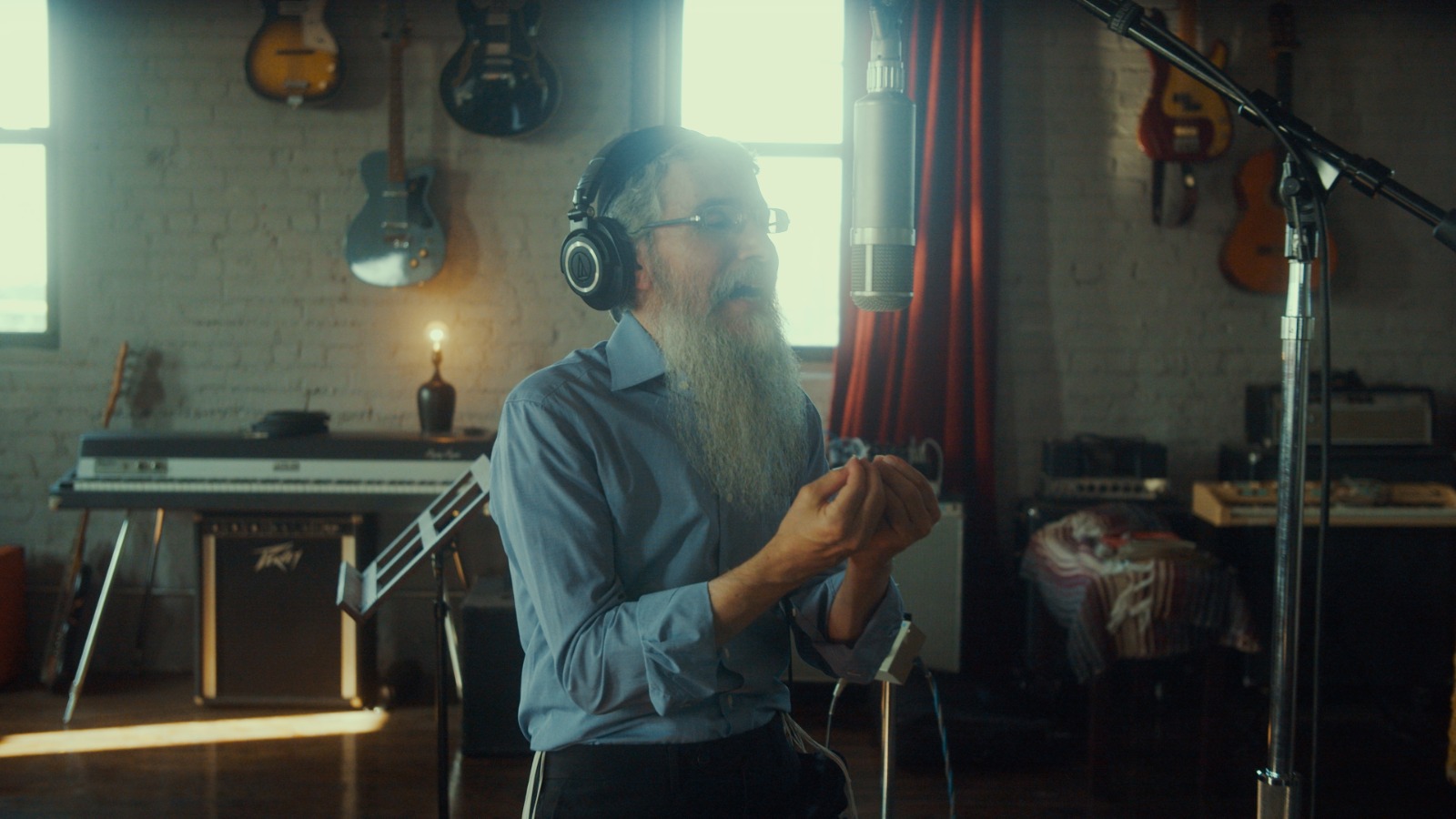 The Book Avraham Fried Opens In His Spare Time - The Yeshiva World