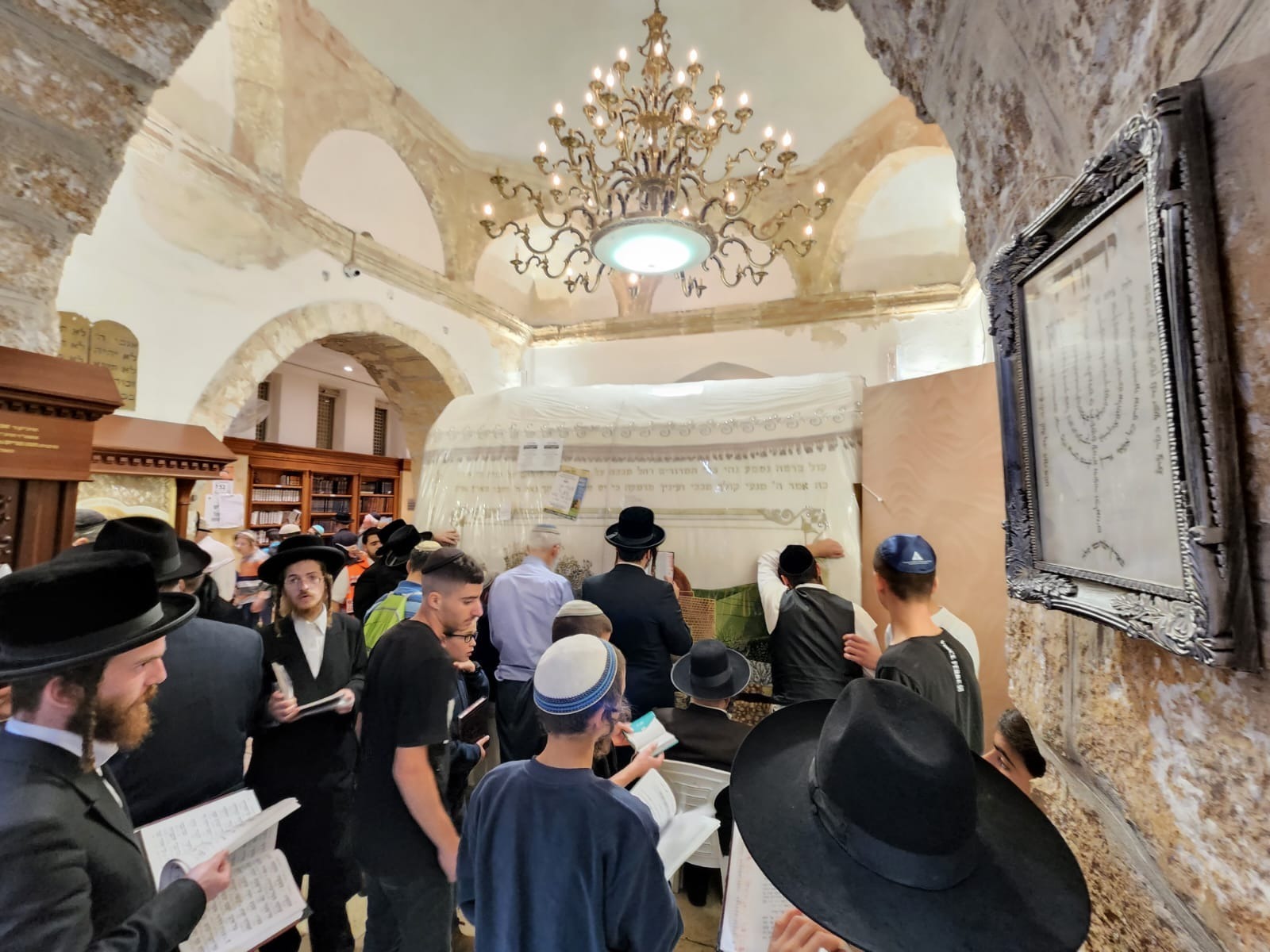 MAMA ROCHEL PLEASE: Kever Rochel Closed To Public But Relatives Of ...